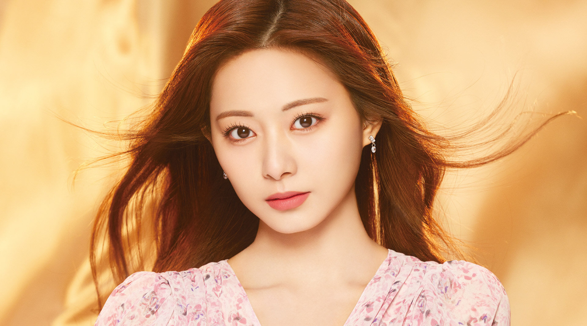 Picture of Chou Tzu-yu (Tzuyu)