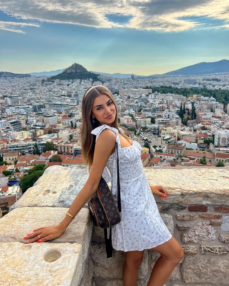 Picture of Sarah Leonard