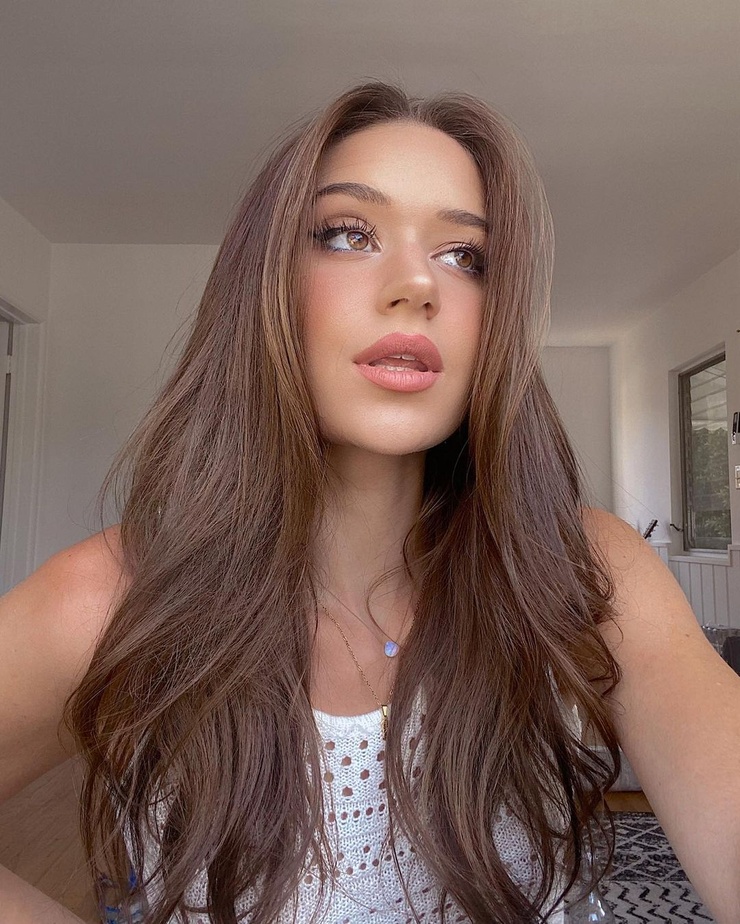 Image of Riley Lewis