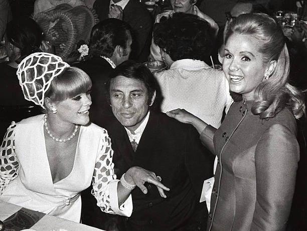 Joe Hyams, Elke Sommer, Debbie Reynolds
