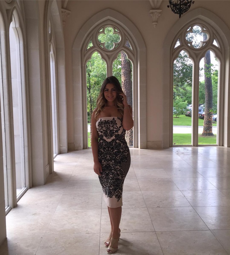 Picture of Elise Mosca.