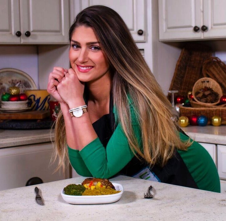 Picture of Elise Mosca.