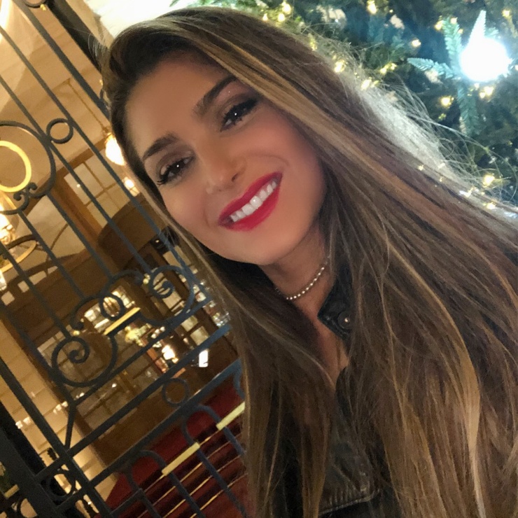 Picture of Elise Mosca.