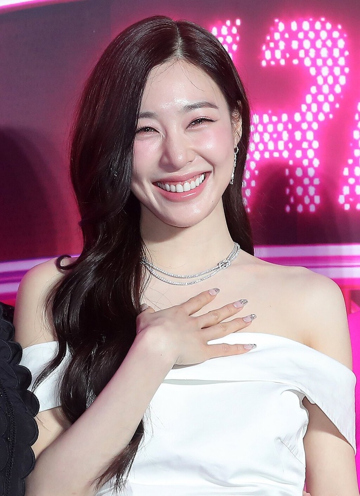 Picture of Hwang Mi-Young