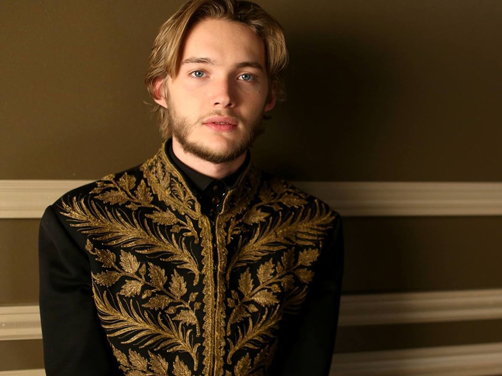 Picture of Toby Regbo