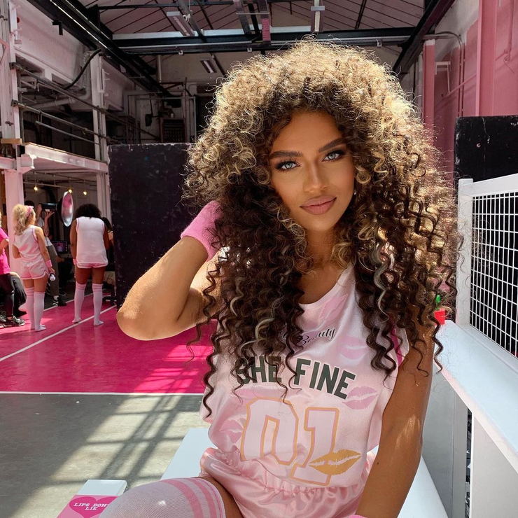 Mia Rothwell picture