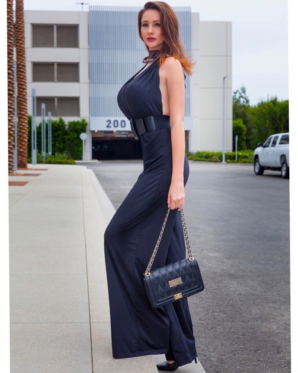 Picture of Alina Lewis.
