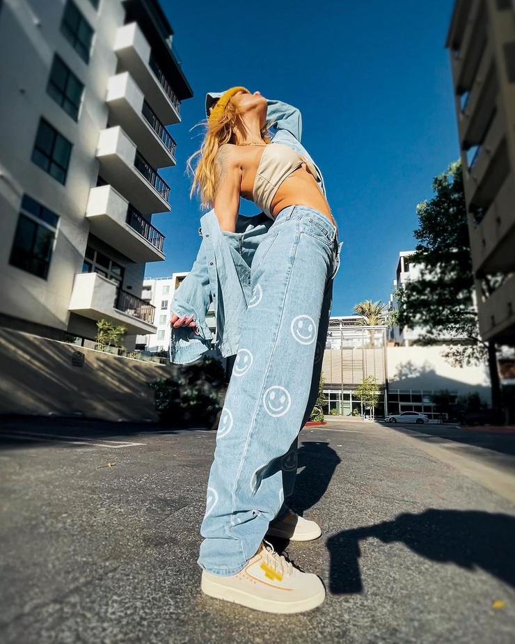Picture of Ariel Lyndsey