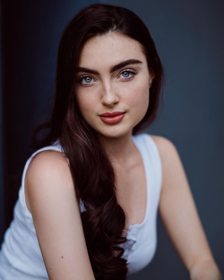 Picture of Paris Raine