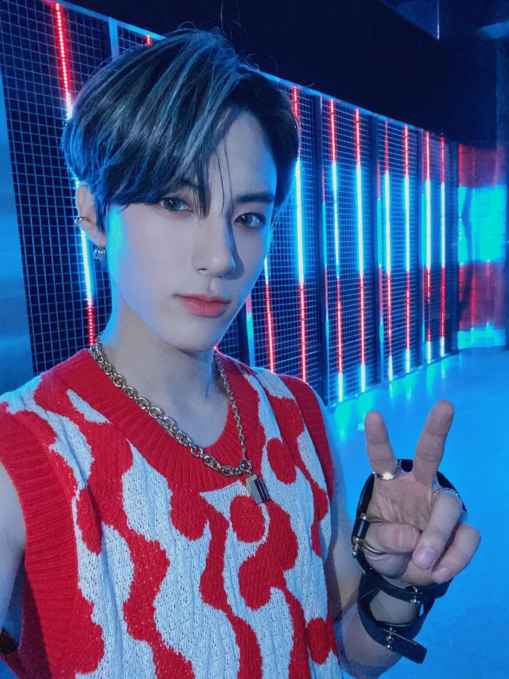 Picture of Son Young Jae