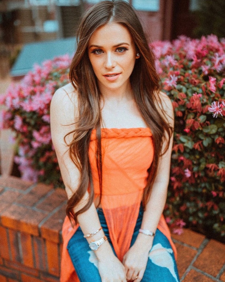 Picture of Caitlin Beadles