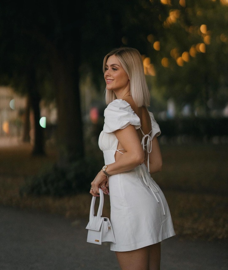 Laura Michelle picture