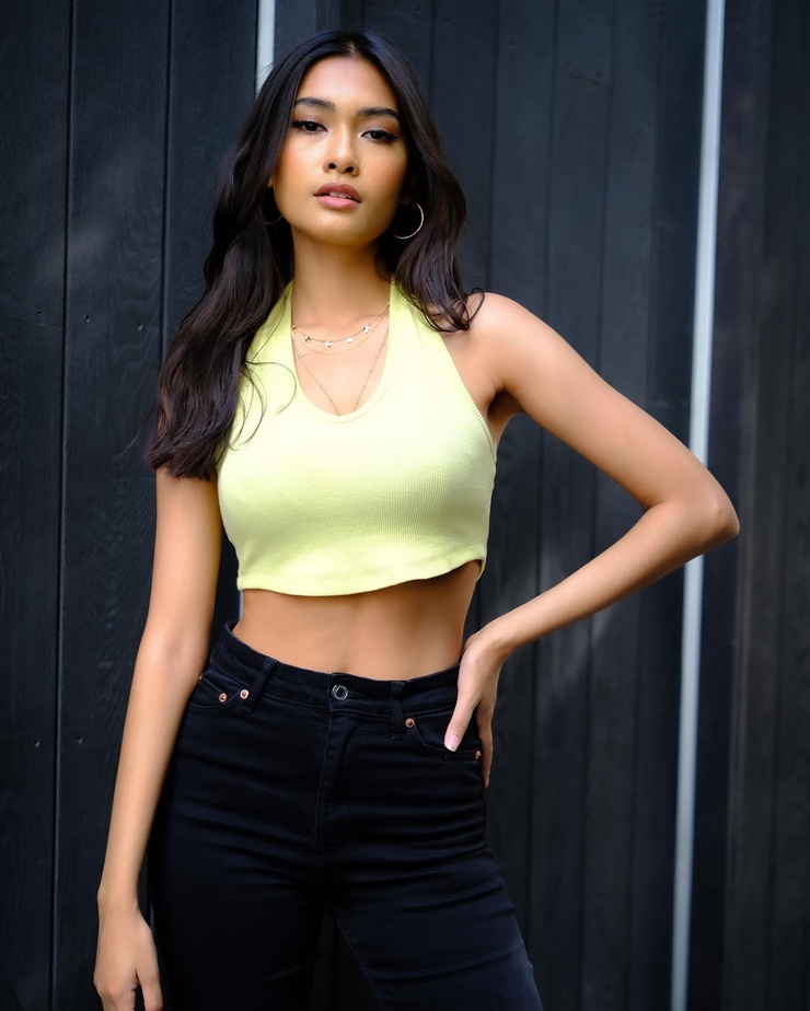 Picture of Thuzar Wint Lwin