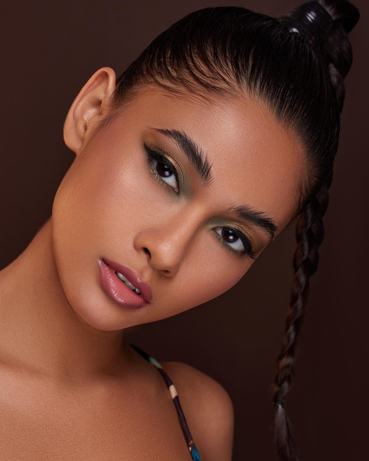 Picture of Thuzar Wint Lwin