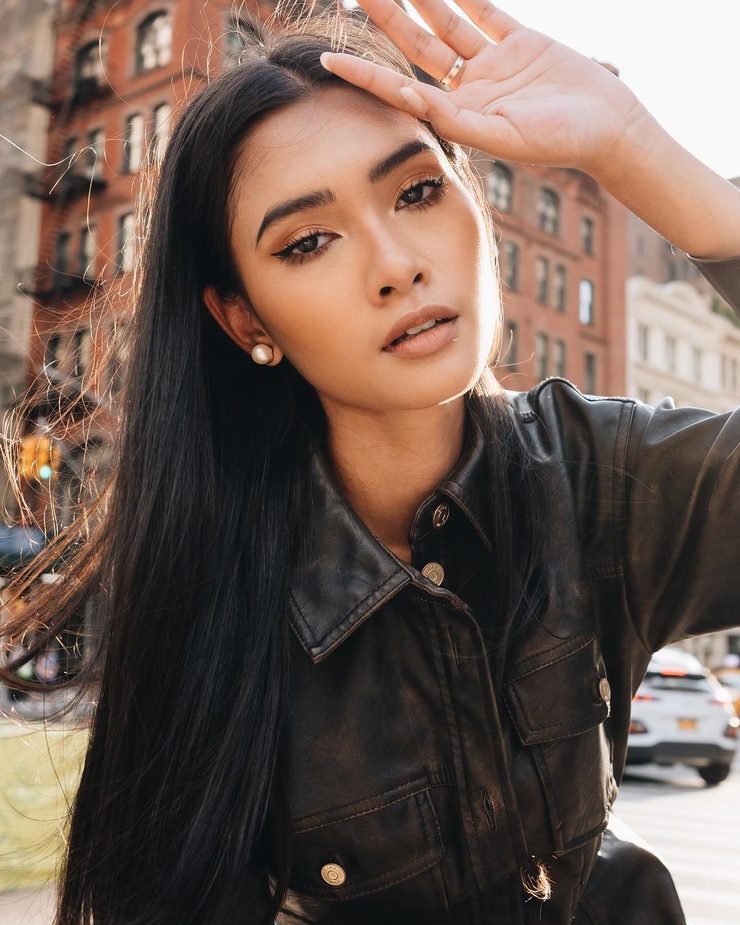 Picture of Thuzar Wint Lwin