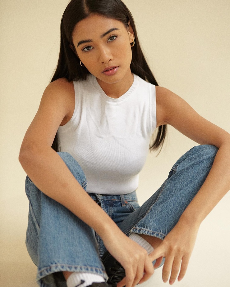 Picture of Thuzar Wint Lwin