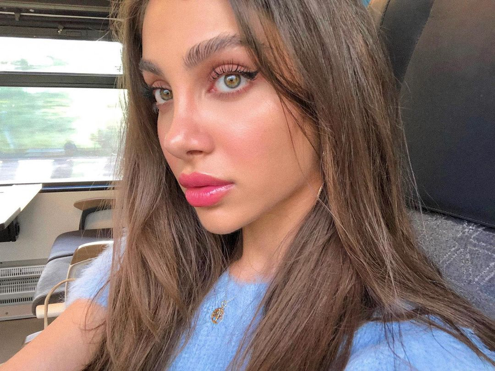 Picture of Seezan (model)