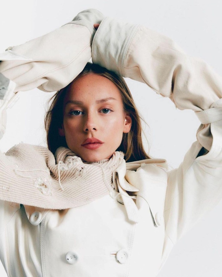 Ester Expósito image