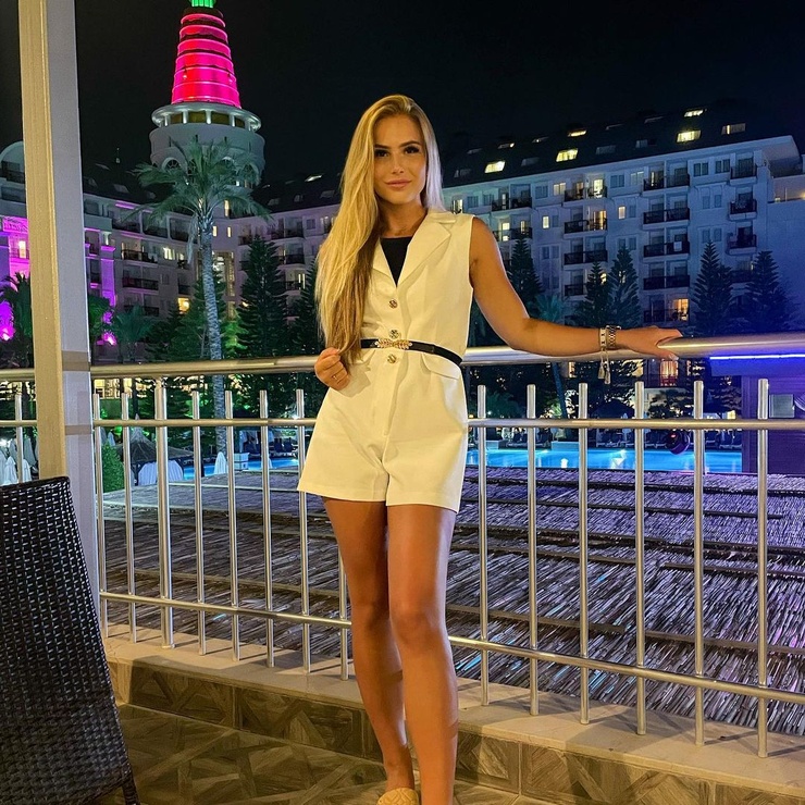 Picture of Julie Jansen