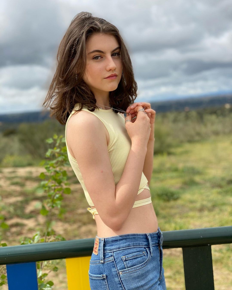 Picture of Stephanie Gil