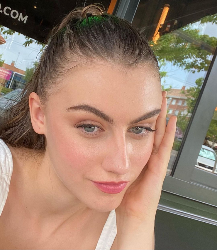 Picture of Stephanie Gil