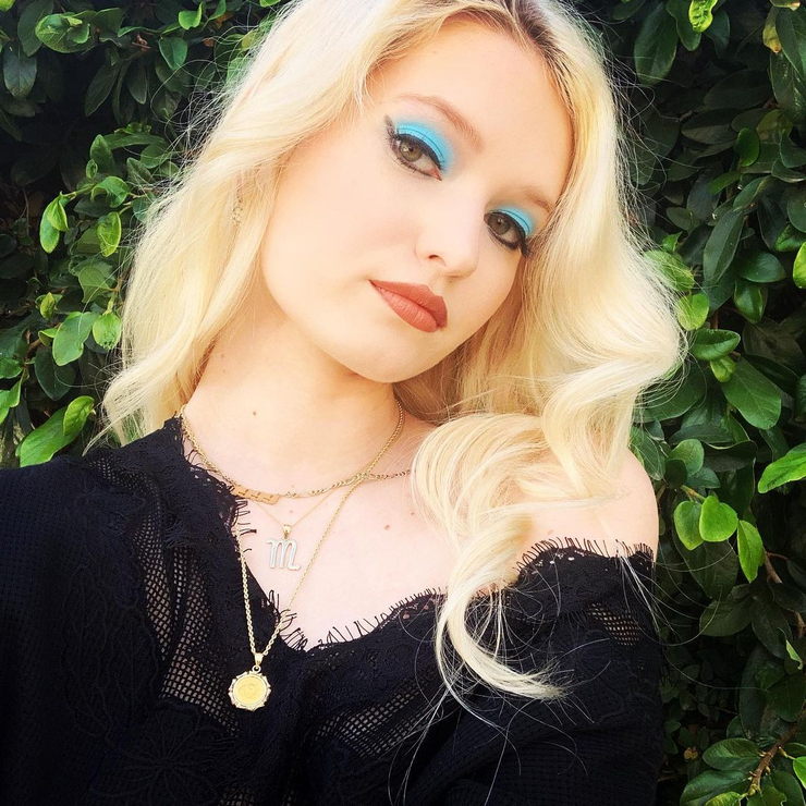 Picture of Alli Albrecht