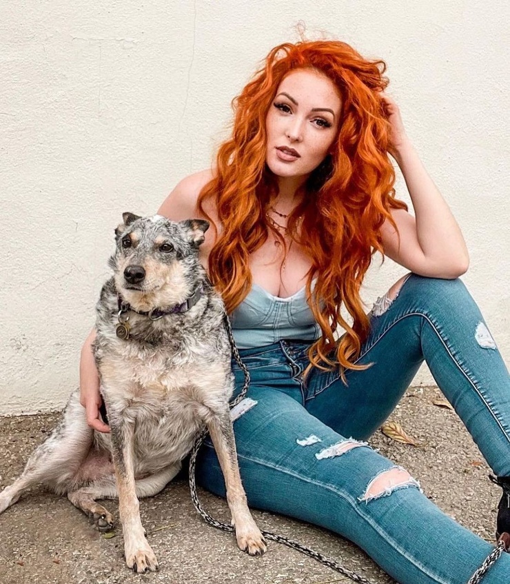 Picture of Nicole Simone