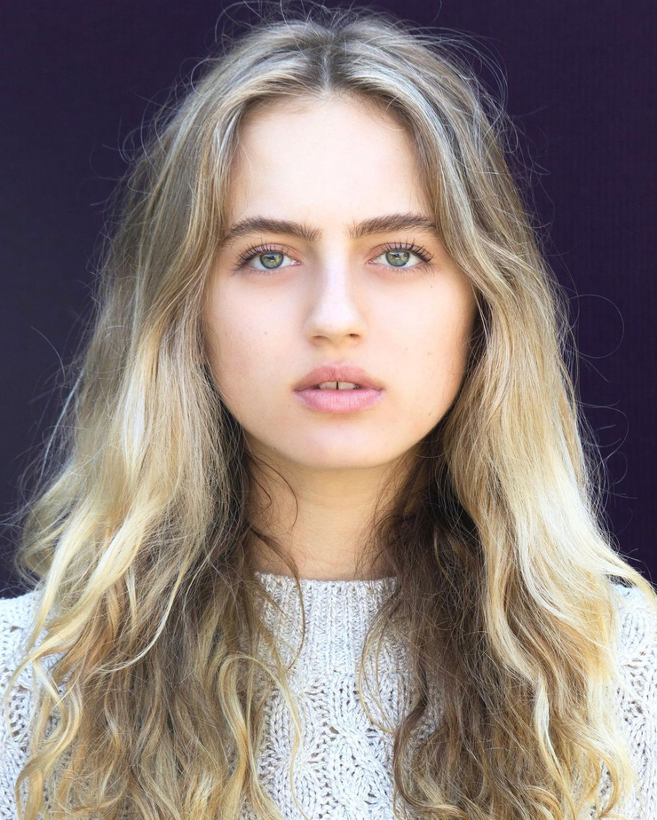 Picture of Evangeline Lindes