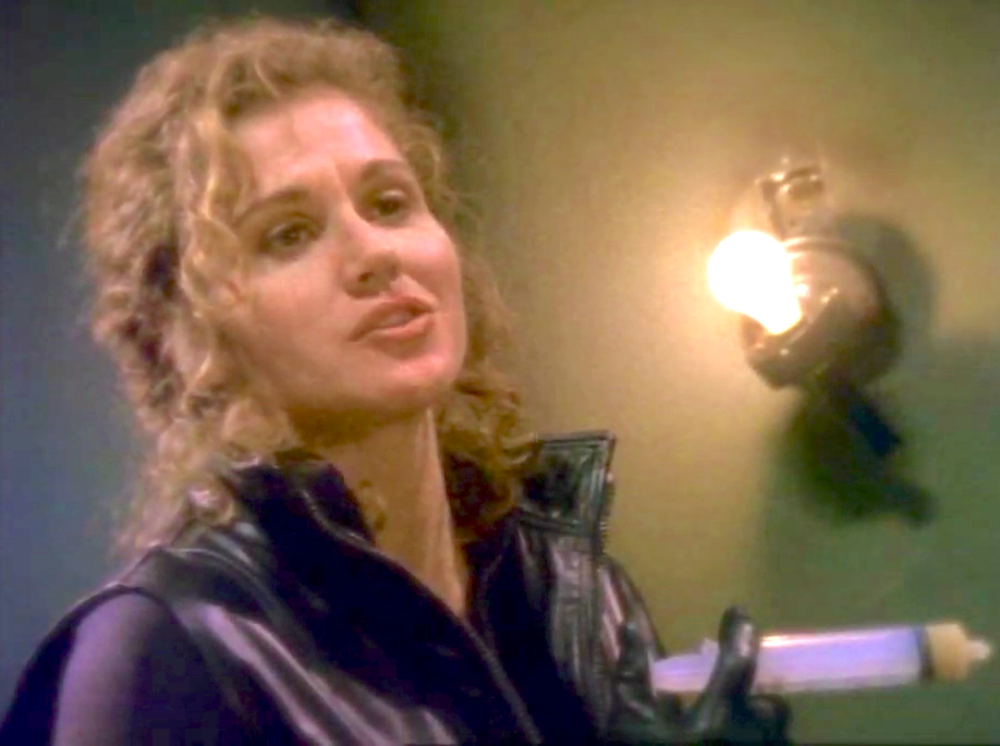 Gwynyth Walsh as "The Hunter" [Forever Knight - S2