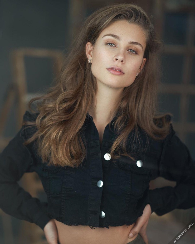 Listal - List the stuff you love! Movies, TV, music, games and books