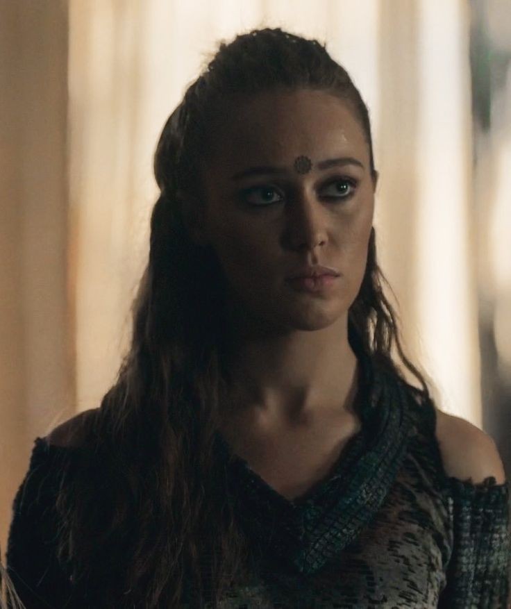 Picture of Alycia Debnam Carey