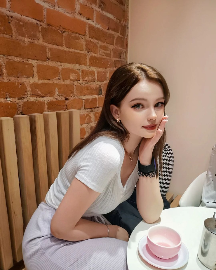 Picture of Anna Pan (Anzai)