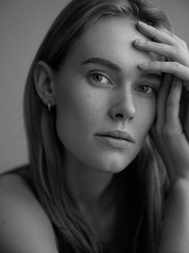 Image of ANNE DEN OUTER