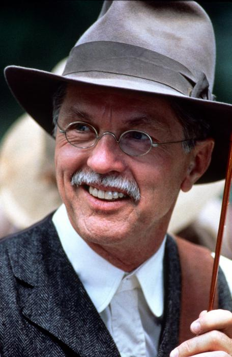 Picture of John Maclean (Tom Skerritt)