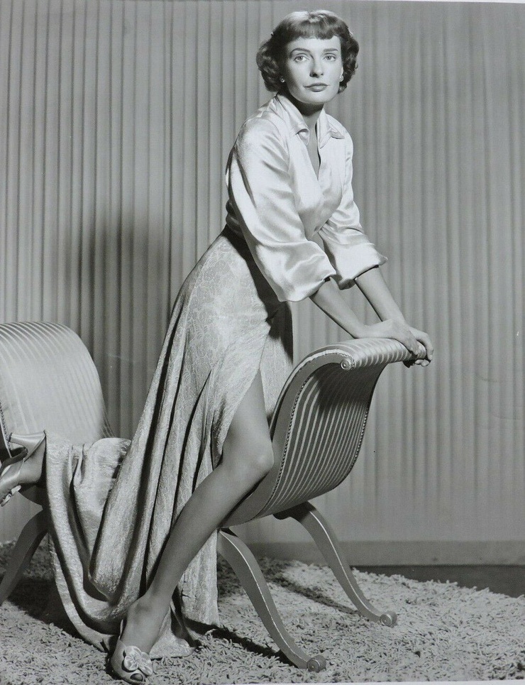 Picture of Doe Avedon