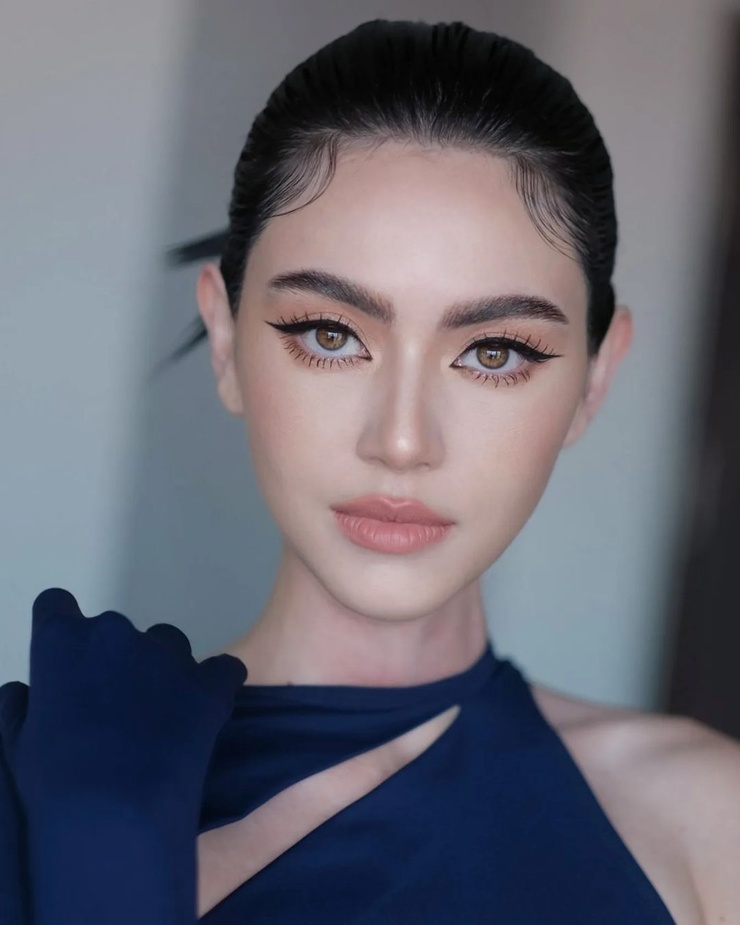 Picture of Davika Hoorne