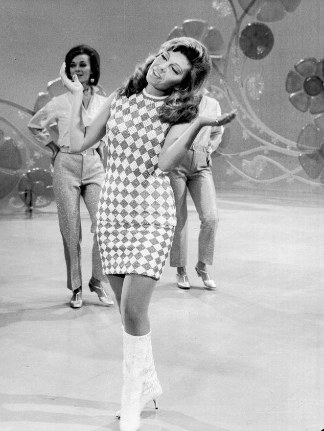 Nancy Sinatra picture