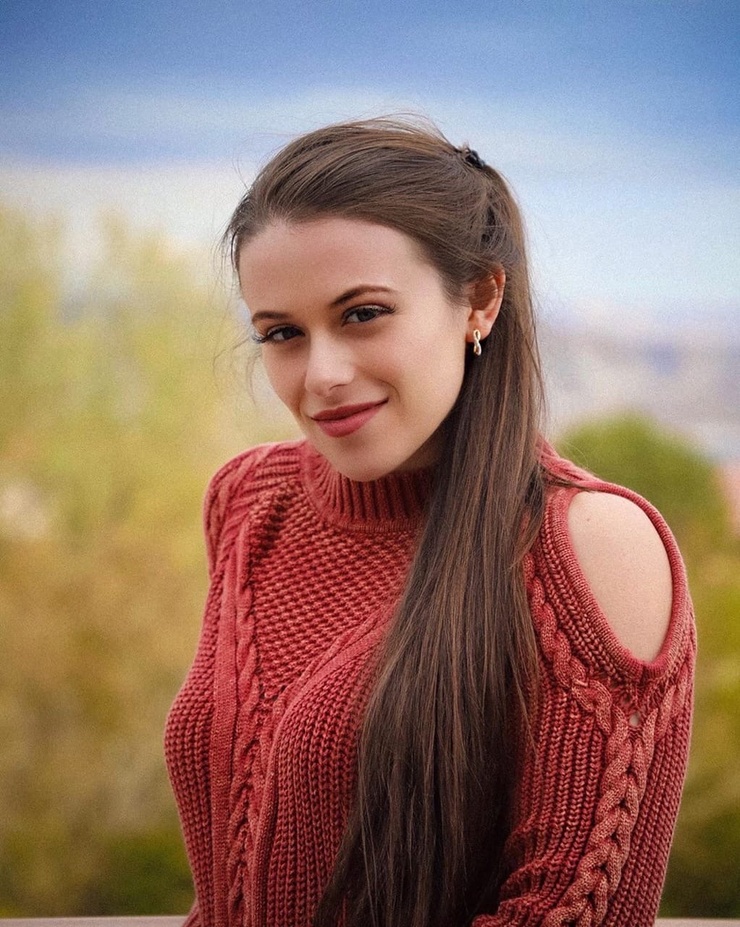 Image of Caitlin Beadles