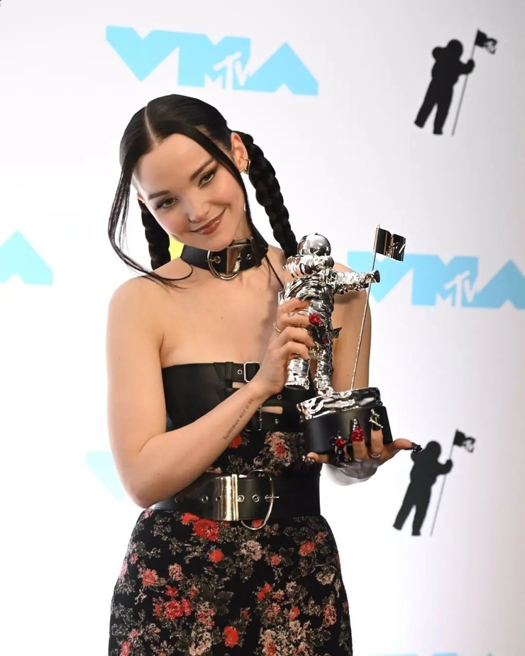 Picture of Dove Cameron