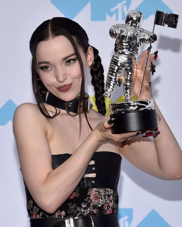 Picture of Dove Cameron