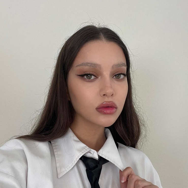 Picture of Isabel Rose