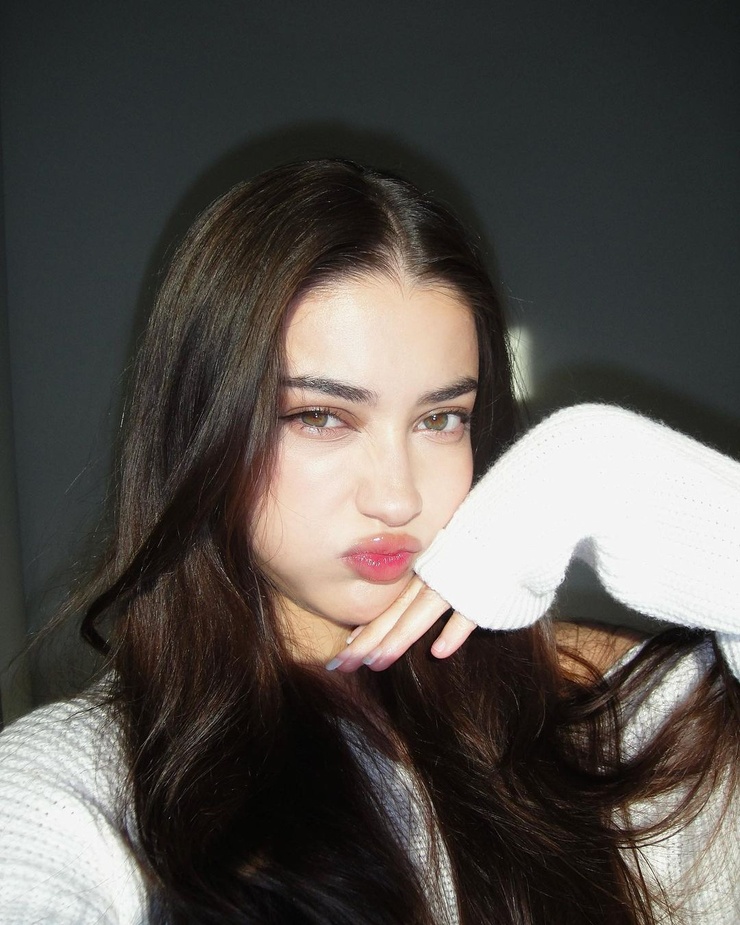 Picture of Isabel Rose