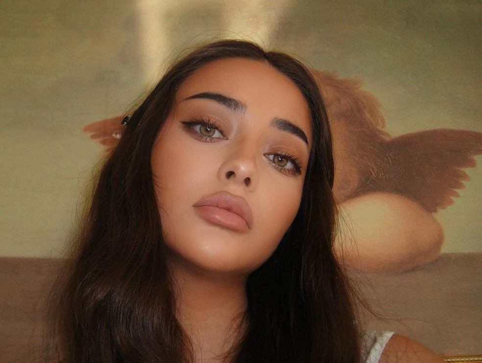 Image of Isabel Rose