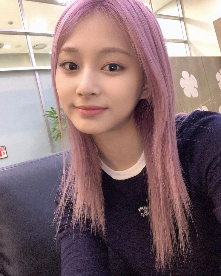 Picture of Chou Tzu-yu (Tzuyu)