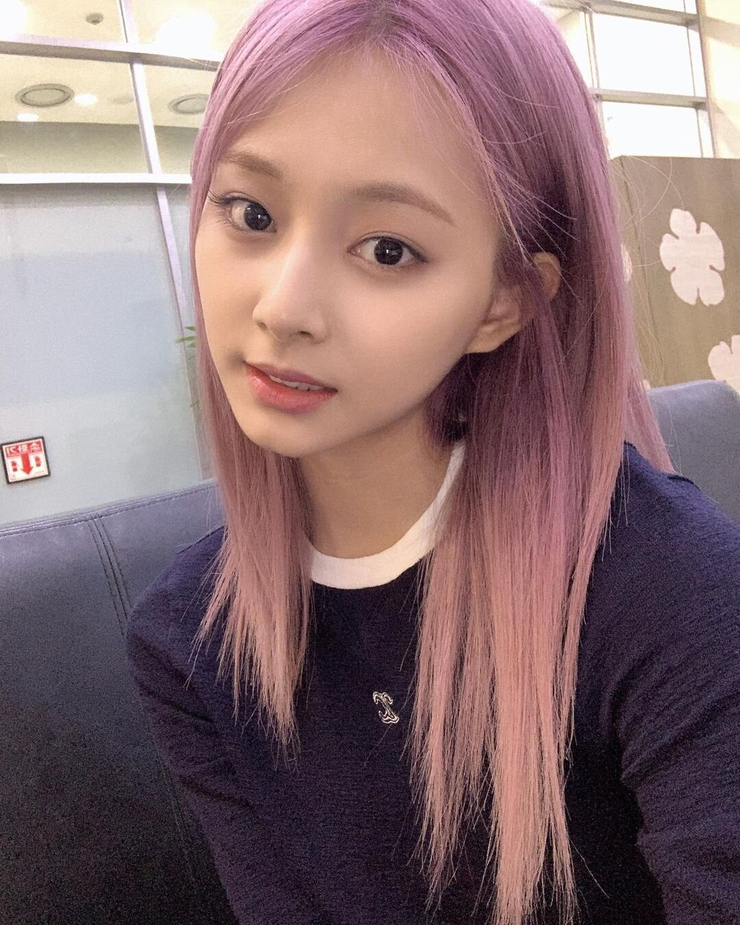 Picture of Chou Tzu-yu (Tzuyu)