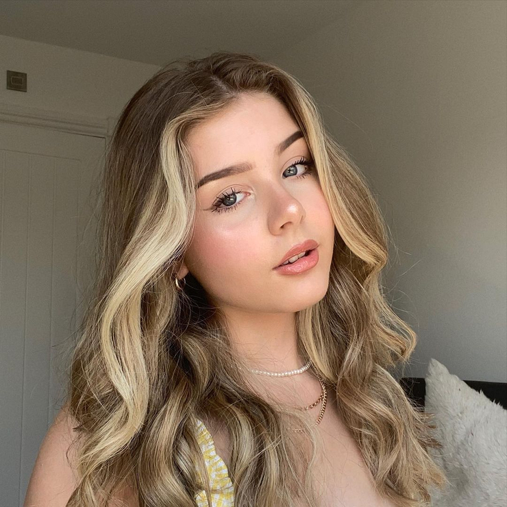 Picture of Darcey Angel