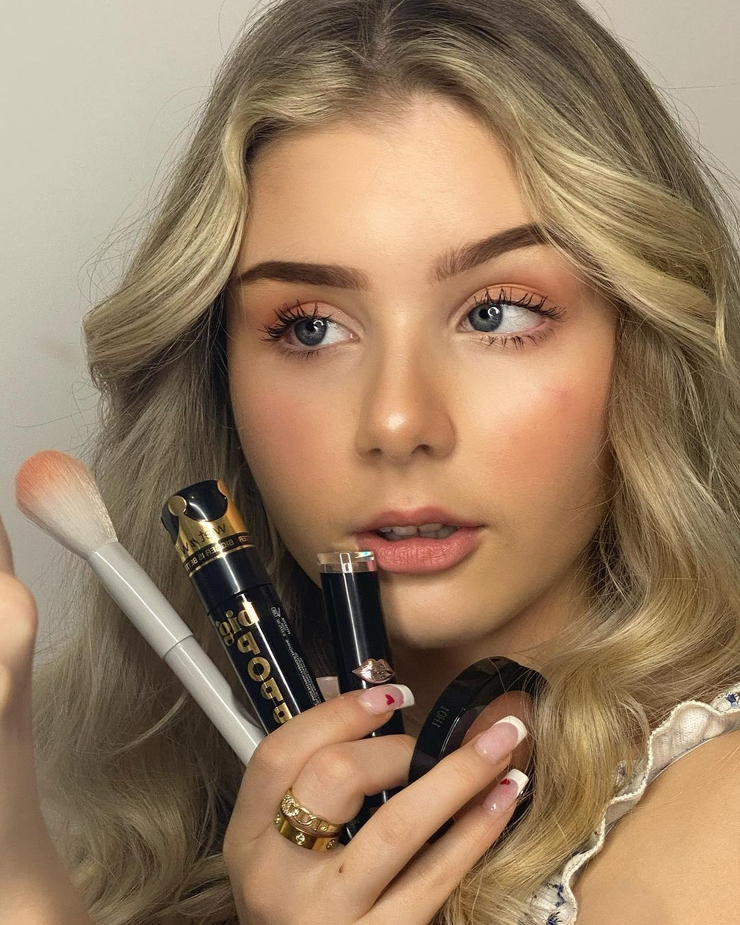 Picture of Darcey Angel