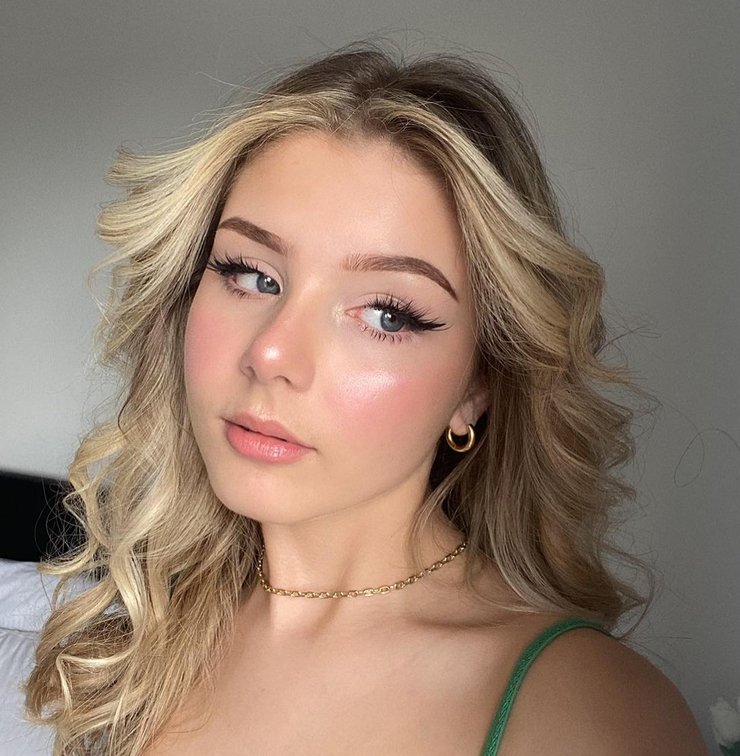 Picture of Darcey Angel