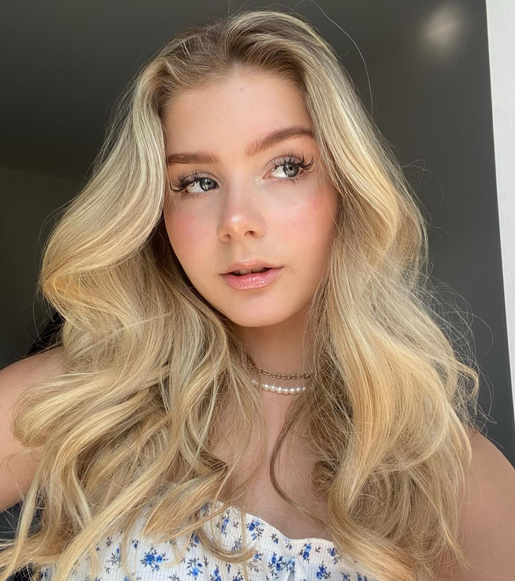 Picture of Darcey Angel