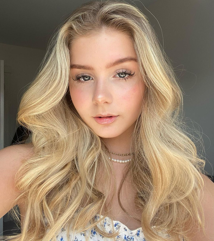 Picture of Darcey Angel